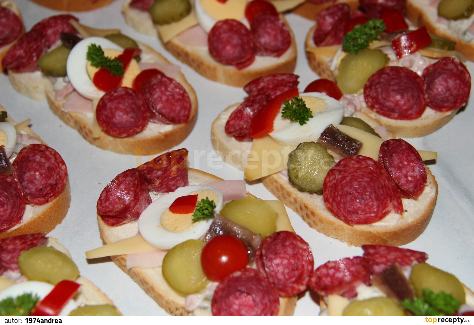 Moje obložené chlebíčky recept - TopRecepty.cz