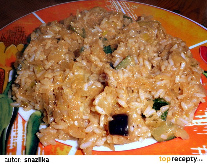 Zelí s rýží a zeleninou recept - TopRecepty.cz