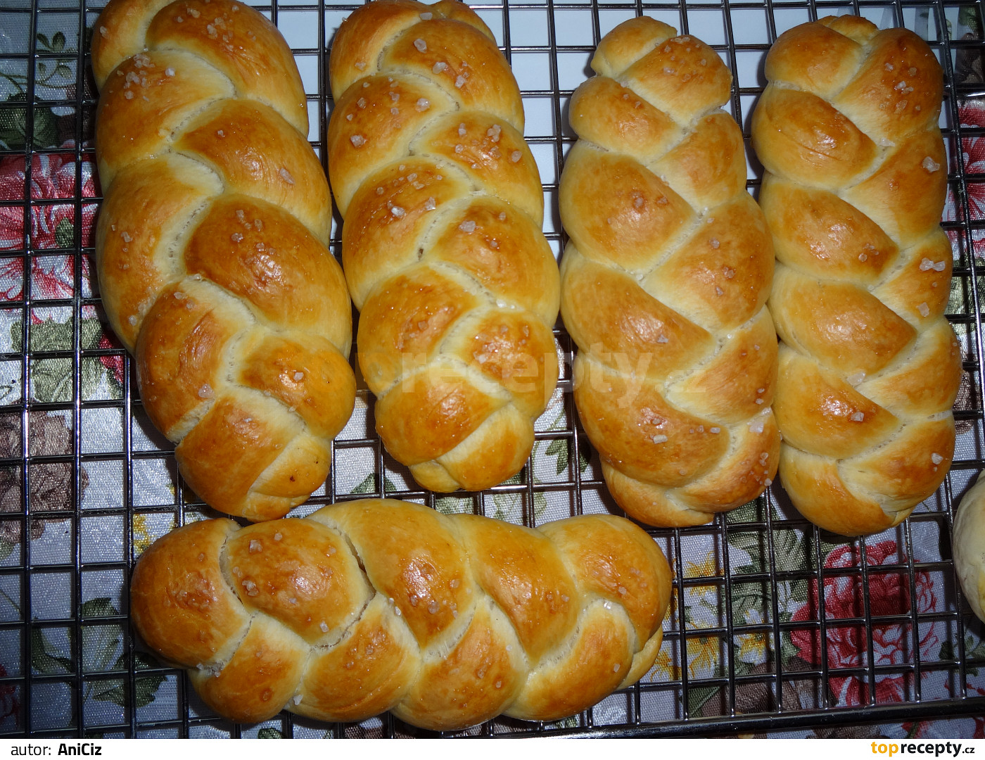 Domácí housky recept - TopRecepty.cz