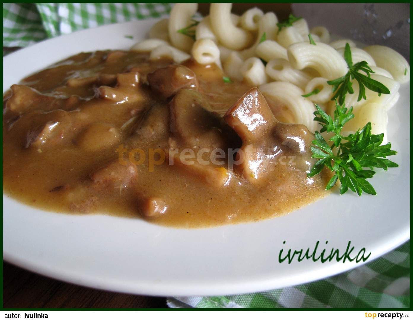 Hovězí na žampionech - TopRecepty.cz