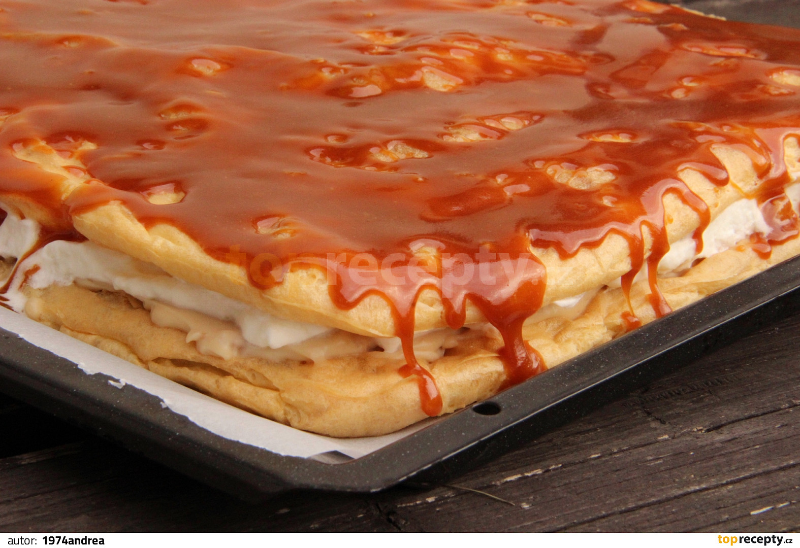 Karamelový větrník na plech - TopRecepty.cz