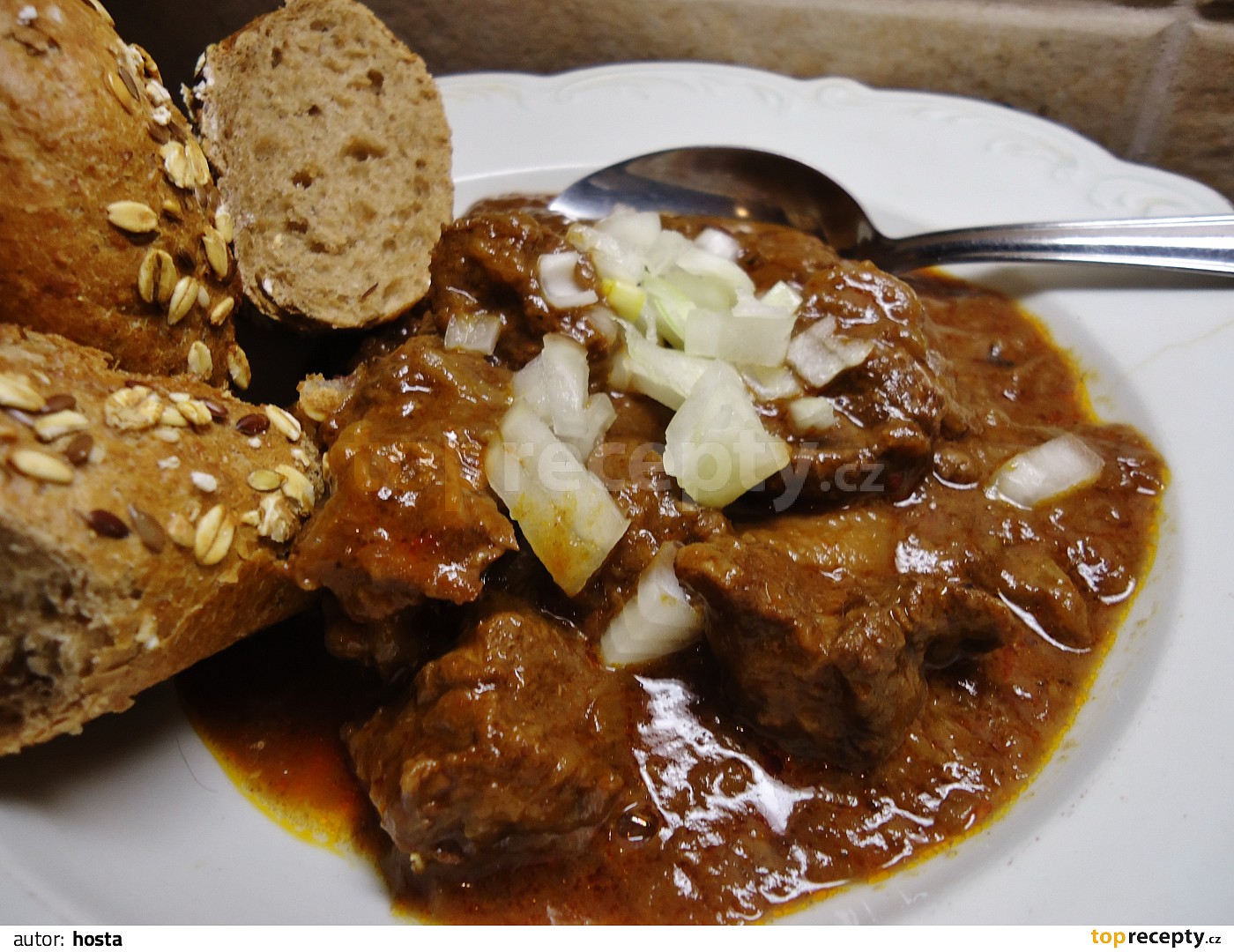 Hovězí guláš z kližky recept - TopRecepty.cz