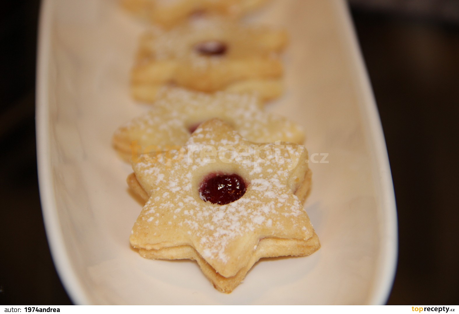 Linecké cukroví od Brunky recept - TopRecepty.cz