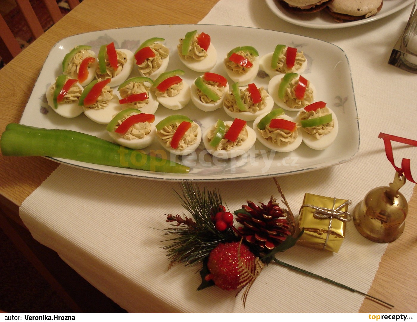 Plněná vajíčka recept - TopRecepty.cz