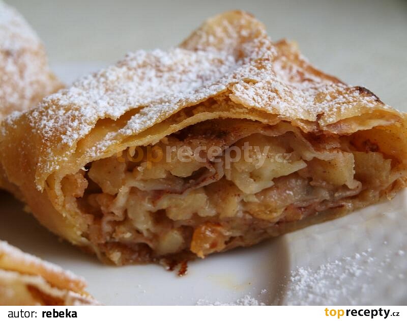 Tažený štrúdl recept - TopRecepty.cz