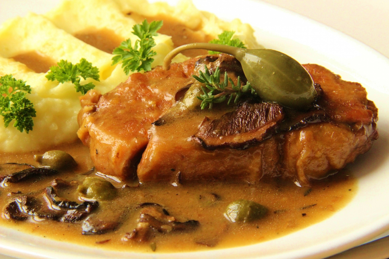 Kotlety na sušených houbách s kapary - TopRecepty.cz