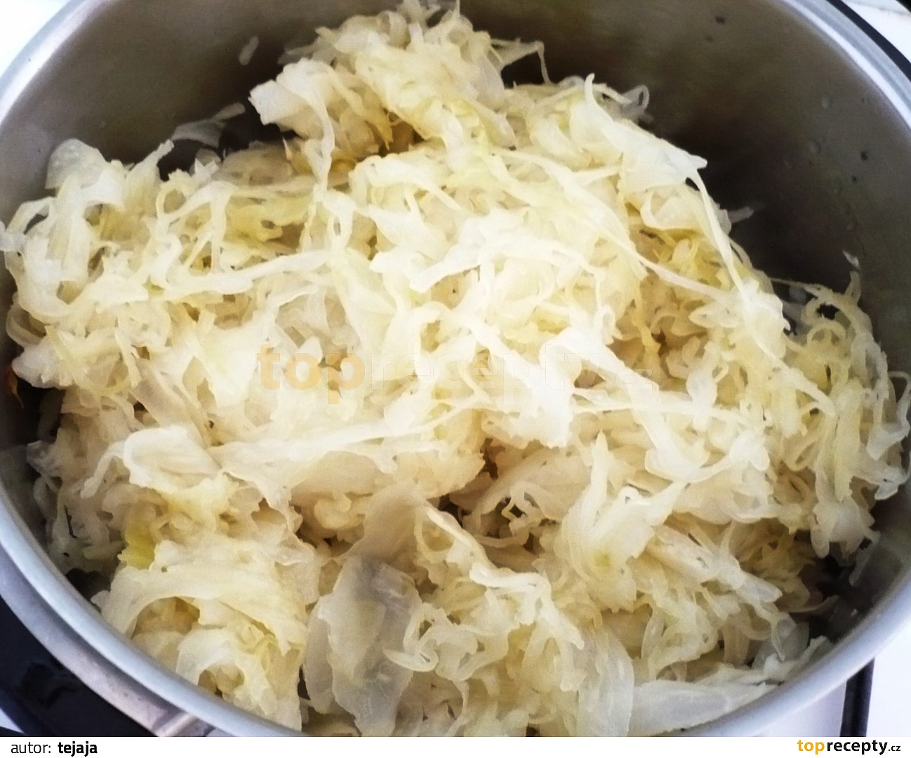 Kysané zelí s ananasem jako příloha recept - TopRecepty.cz