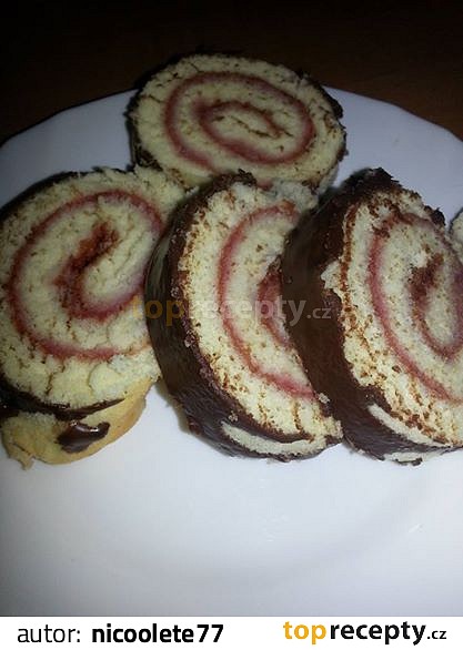 Jednoducho - rychlá a chutná roláda s marmeládou recept - TopRecepty.cz