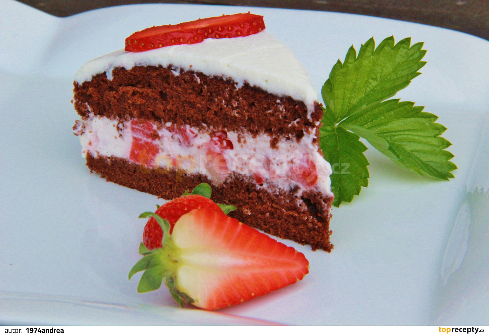 Jednoduchý jahodový dort recept - TopRecepty.cz