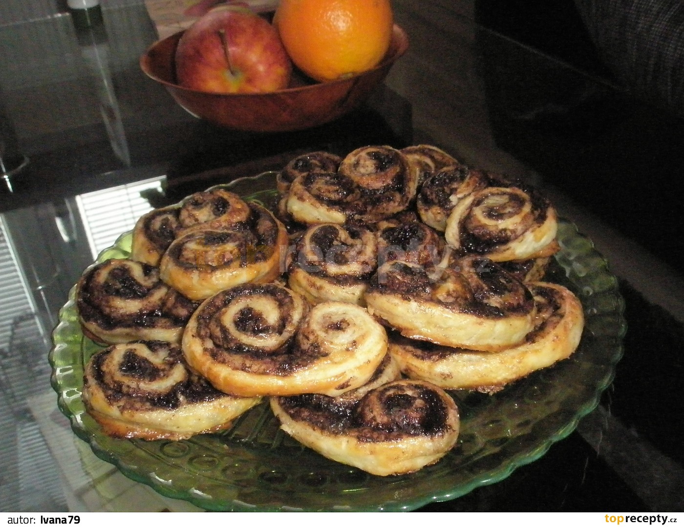 Šneky z listového těsta na sladko recept - TopRecepty.cz