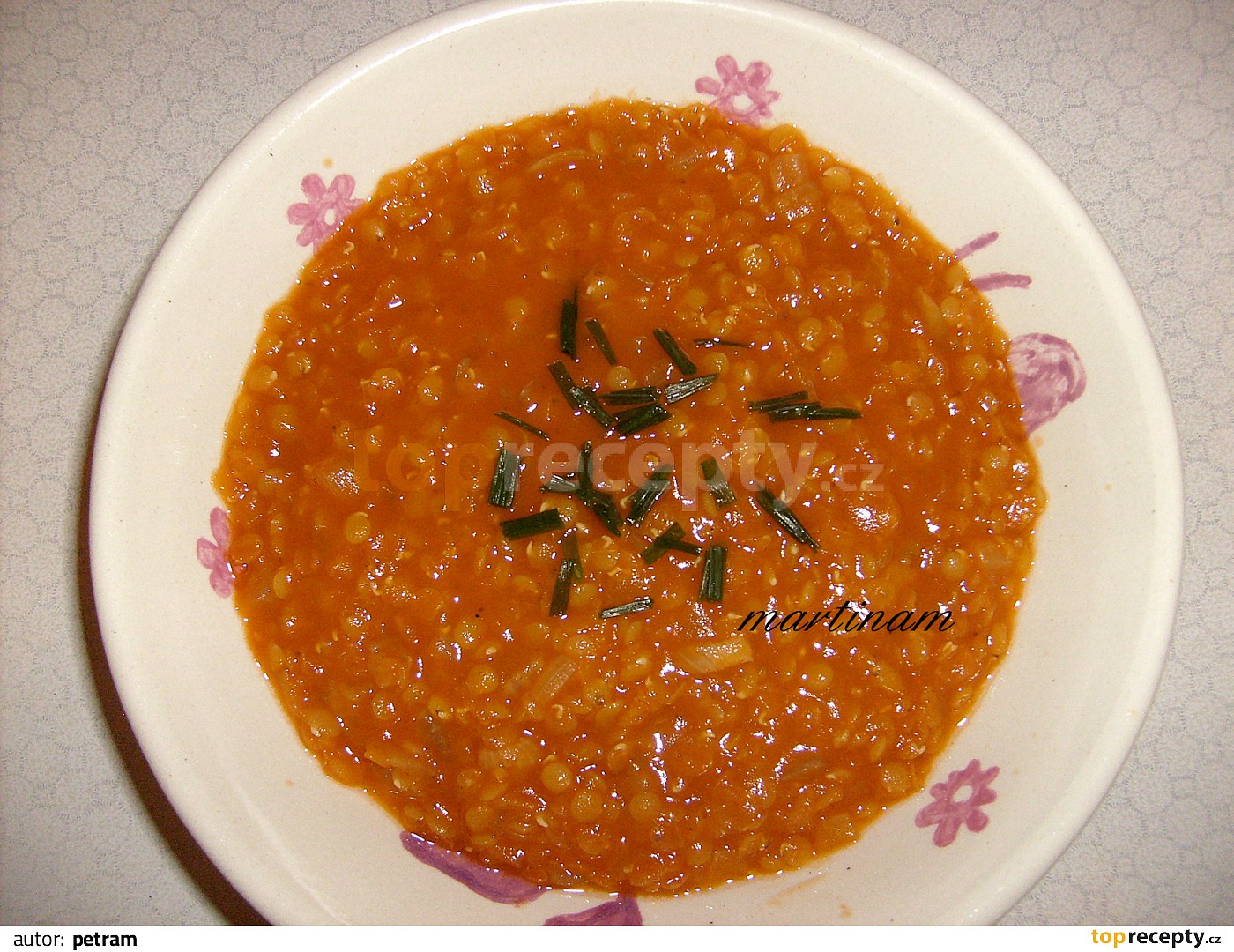 Hustá polévka z červené čočky recept - TopRecepty.cz