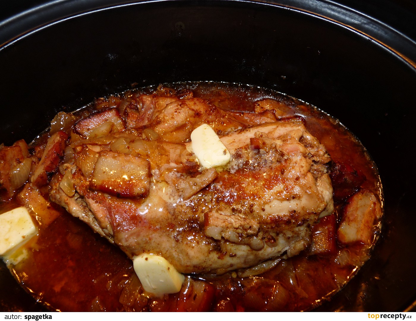 Pečený králík s uzeným recept - TopRecepty.cz