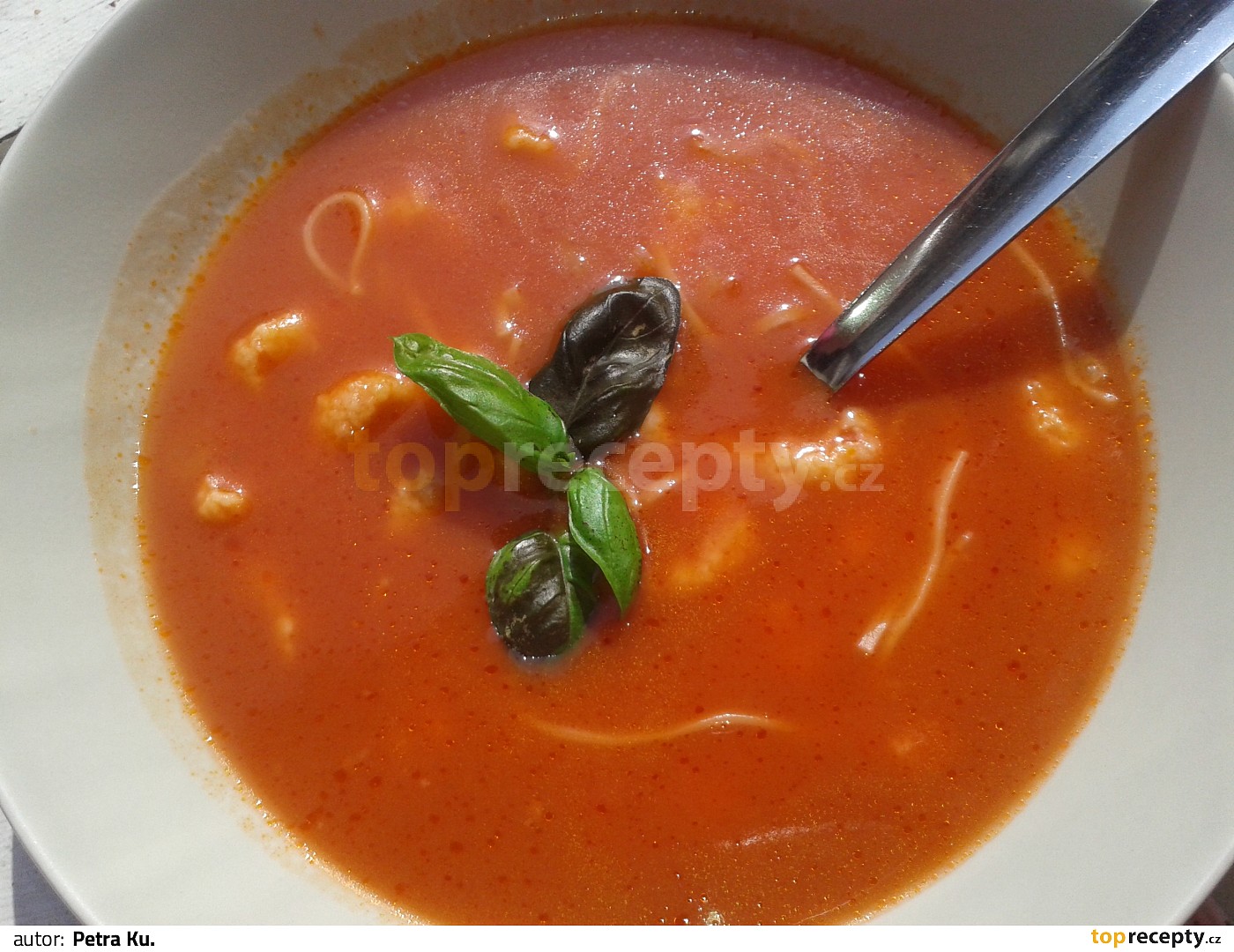 Rajská polévka s krupičkovými haluškami recept - TopRecepty.cz