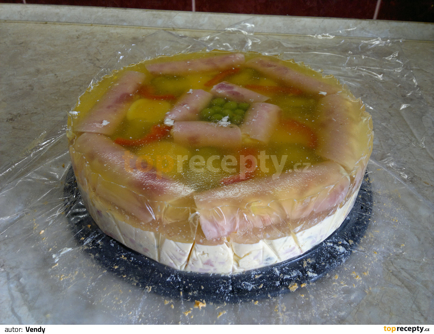 Slaný dort z aspiku recept - TopRecepty.cz