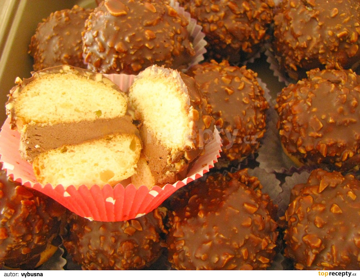 Pařížský krém na plnění zákusků, rolád, dortů recept - TopRecepty.cz