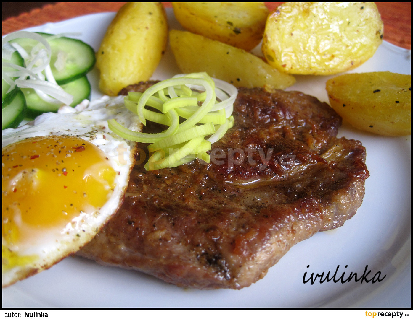 Krkovičkový plátek s volským okem recept - TopRecepty.cz