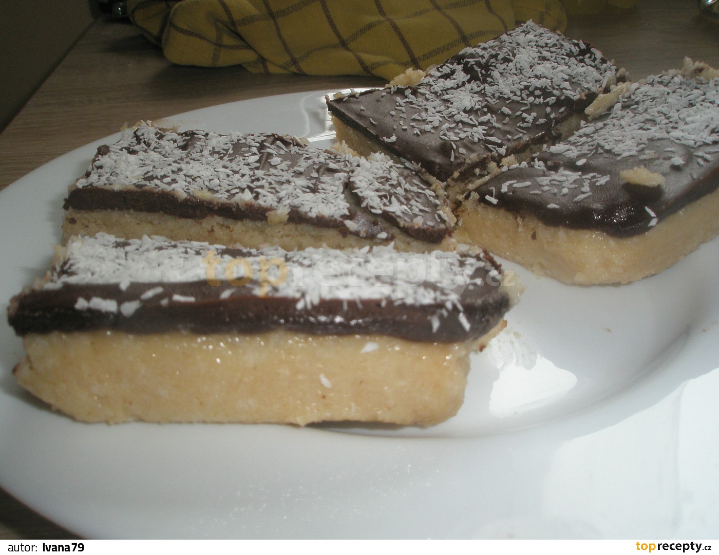 Ořechové nepečené řezy recept - TopRecepty.cz