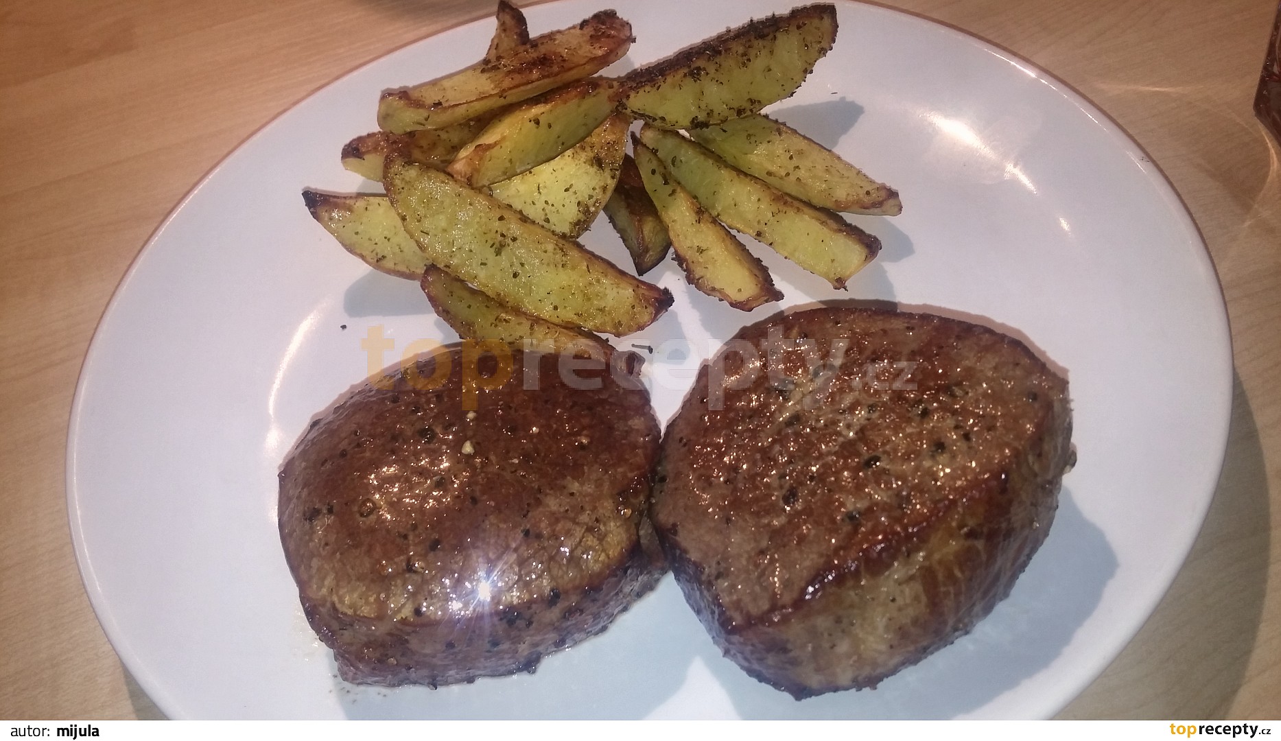 Hovězí biftek recept - TopRecepty.cz