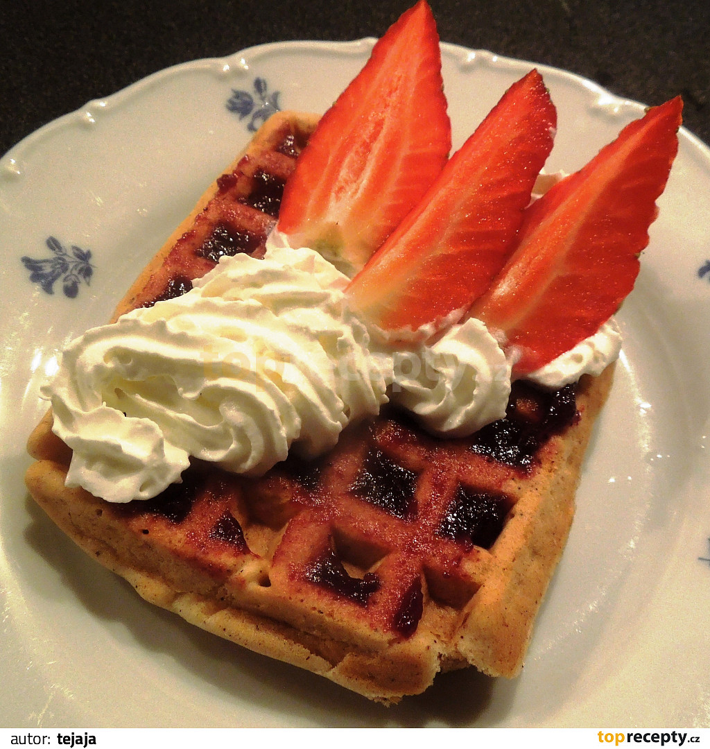 Jablkové vafle recept - TopRecepty.cz