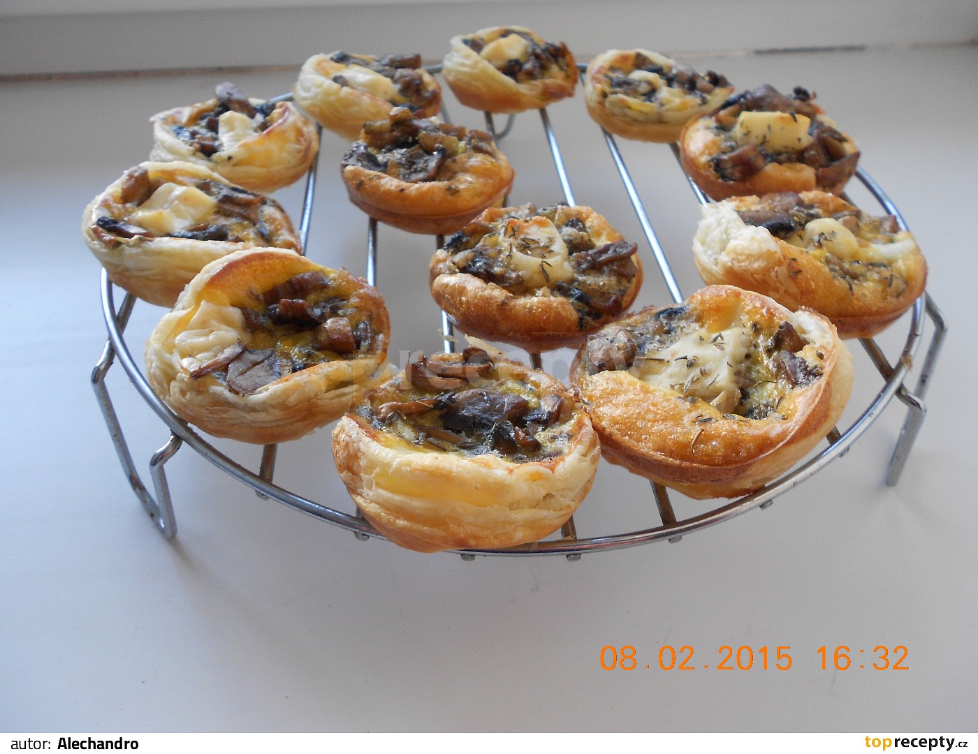 Listové košíčky plněné žampiony recept - TopRecepty.cz