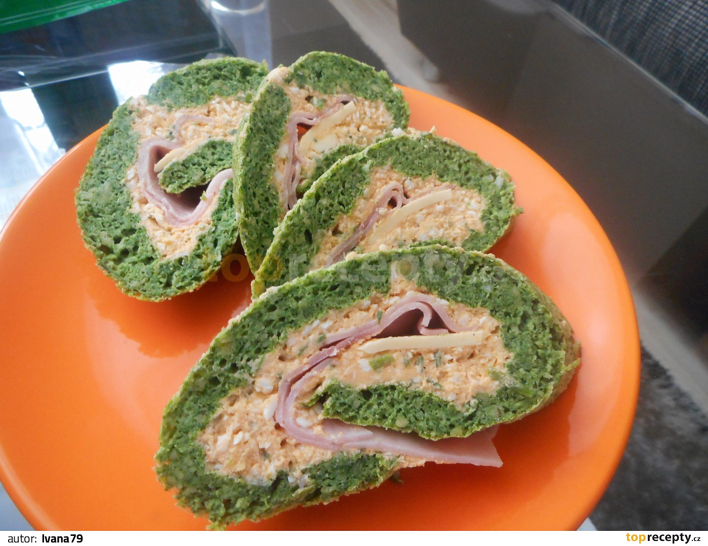 Špenátová roláda - TopRecepty.cz