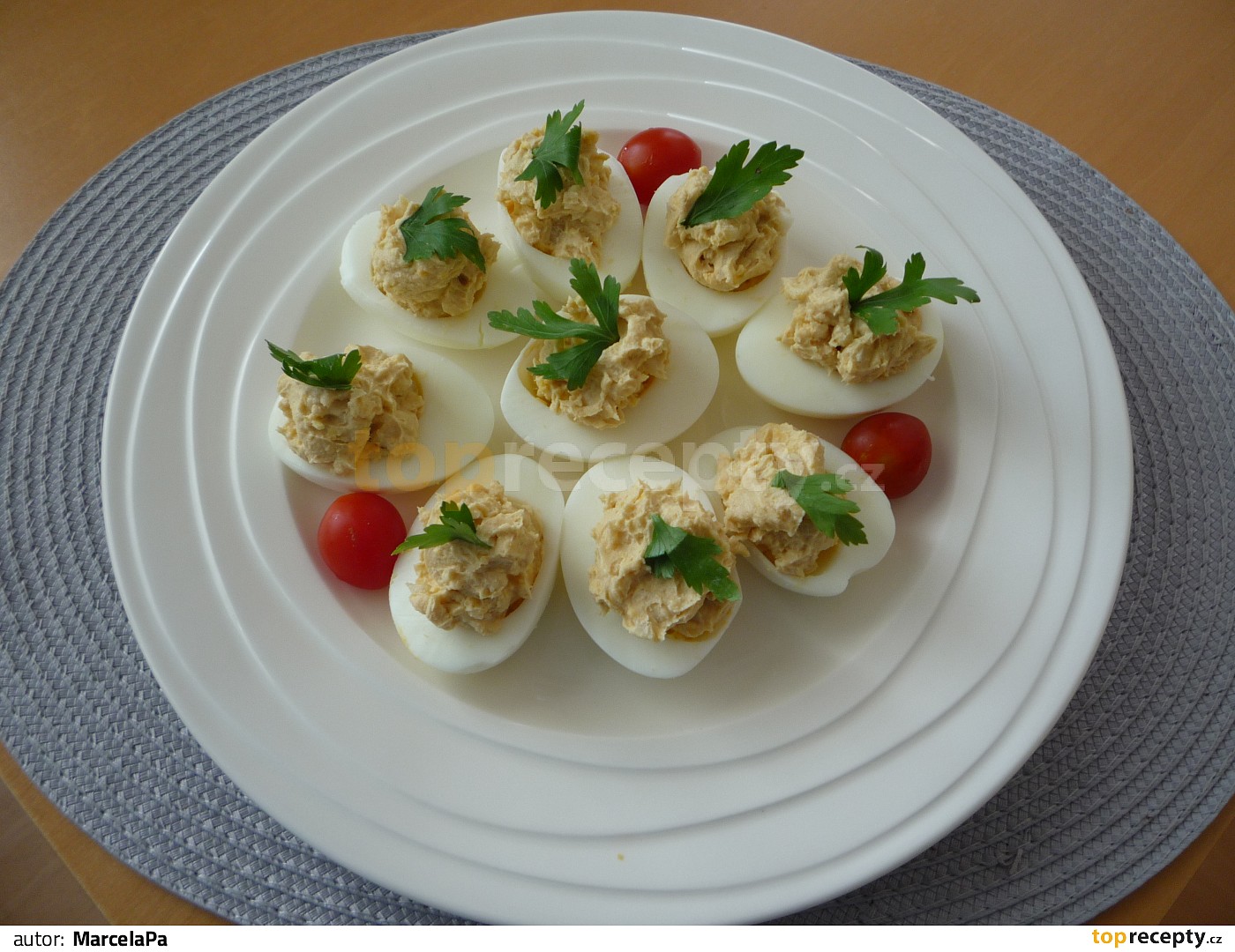 "Karlínská" plněná vajíčka recept - TopRecepty.cz