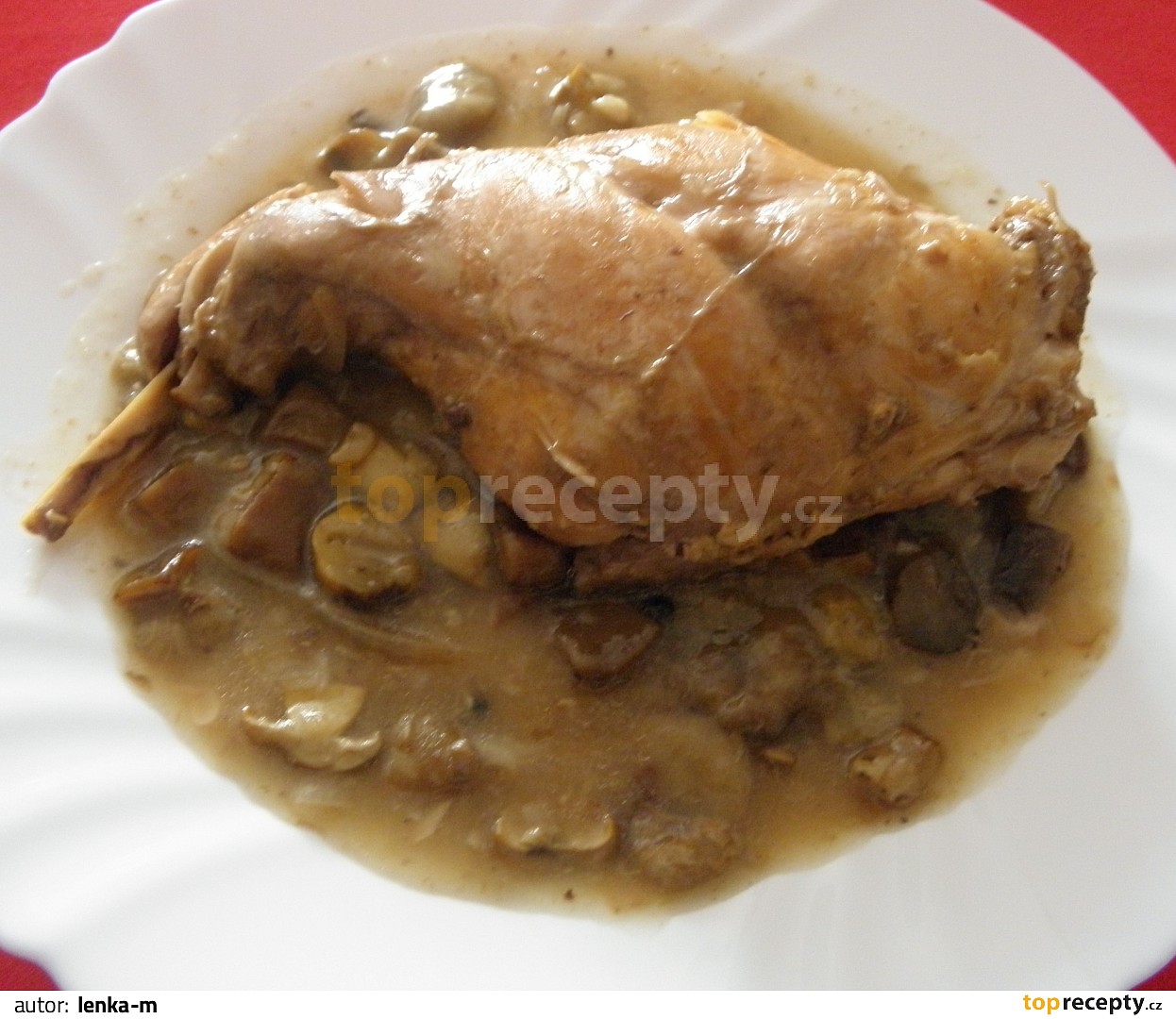 Králík na víně s houbami recept - TopRecepty.cz