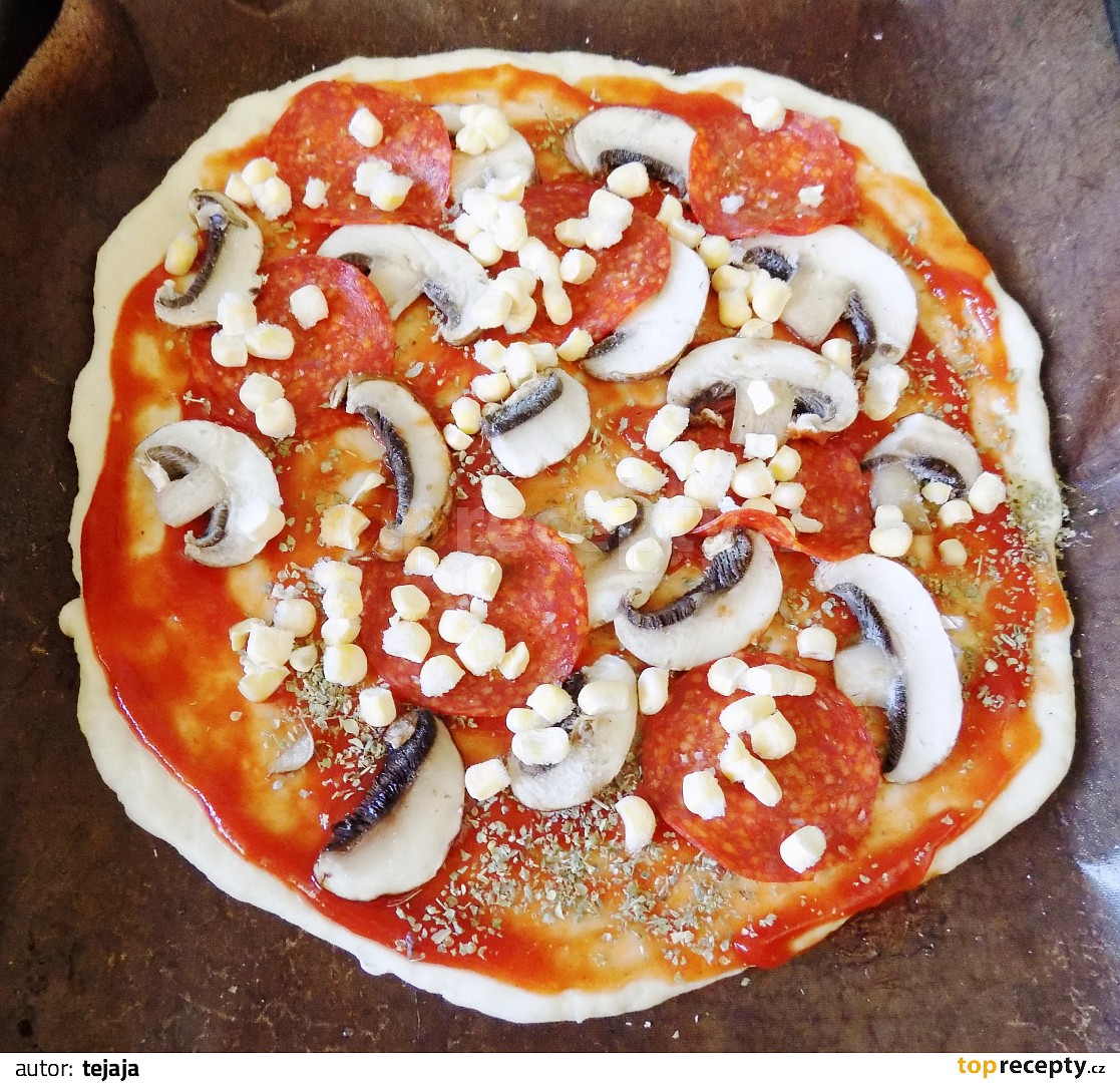 Pizza těsto z pizzerie recept - TopRecepty.cz