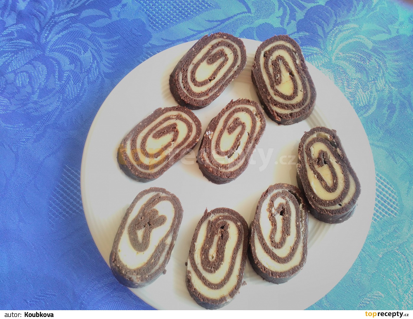 Roláda z Esíček - nepečená recept - TopRecepty.cz