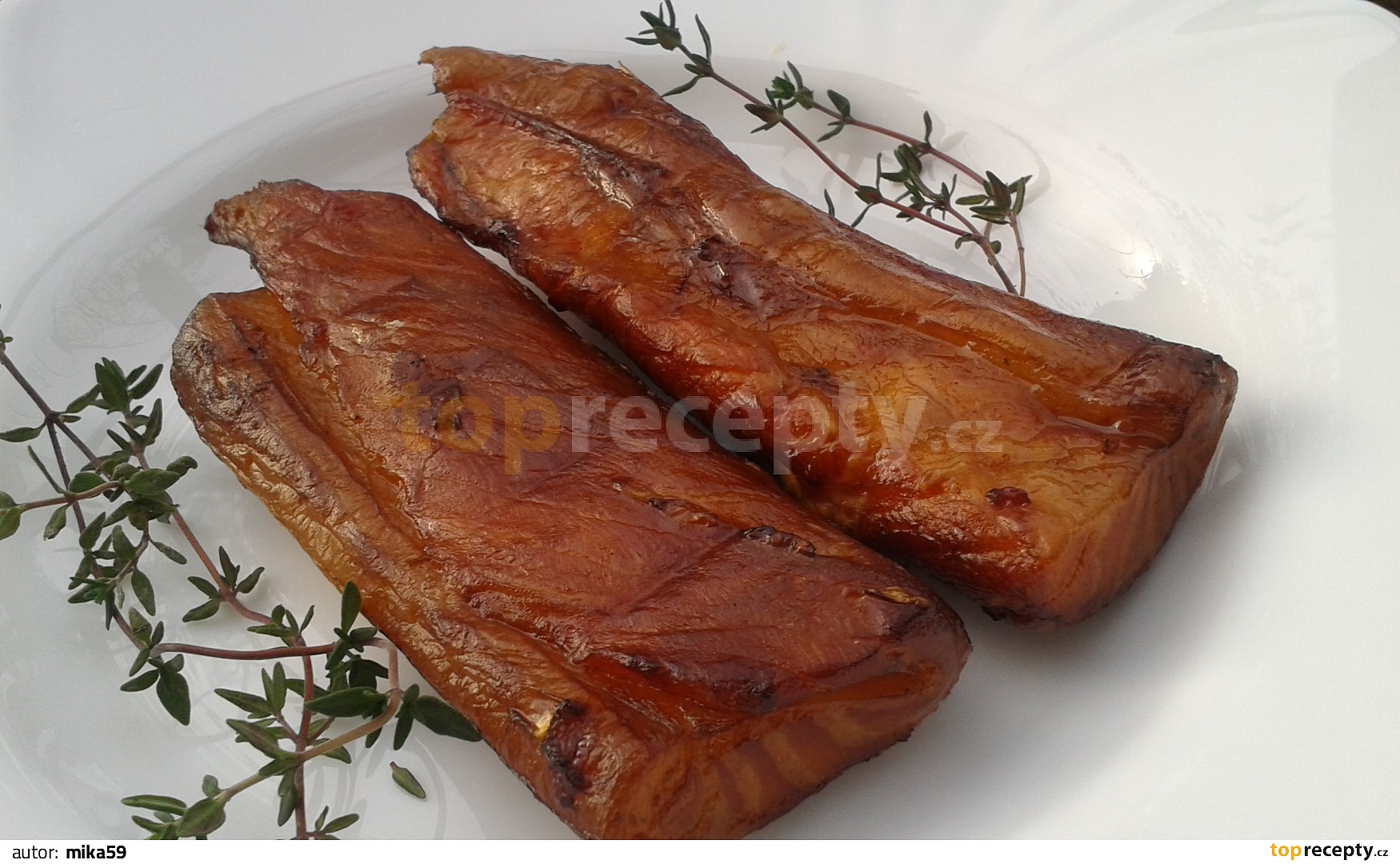 Domácí uzený losos recept - TopRecepty.cz