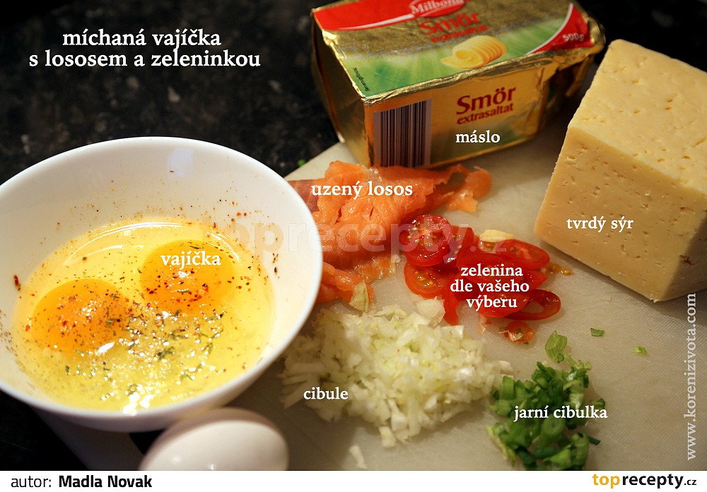 Míchaná vajíčka s lososem a zeleninkou recept - TopRecepty.cz