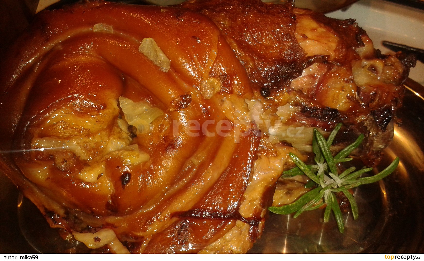 Uzené koleno pečené v PH recept - TopRecepty.cz