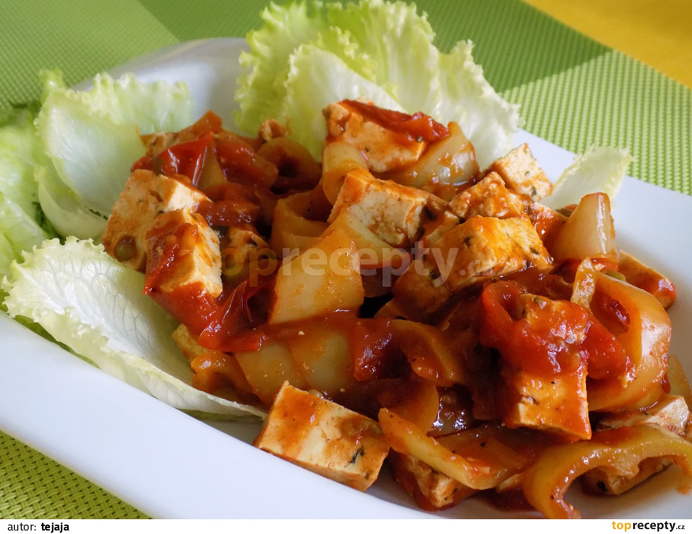 Tofu se zeleninou recept - TopRecepty.cz