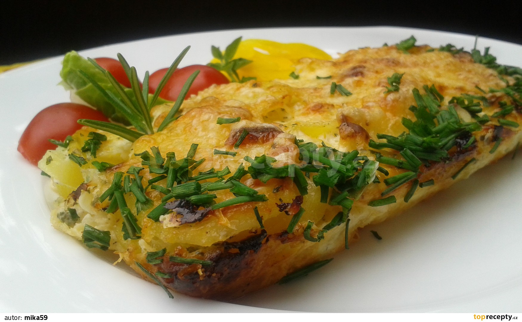 Savojské brambory se sýrem recept - TopRecepty.cz