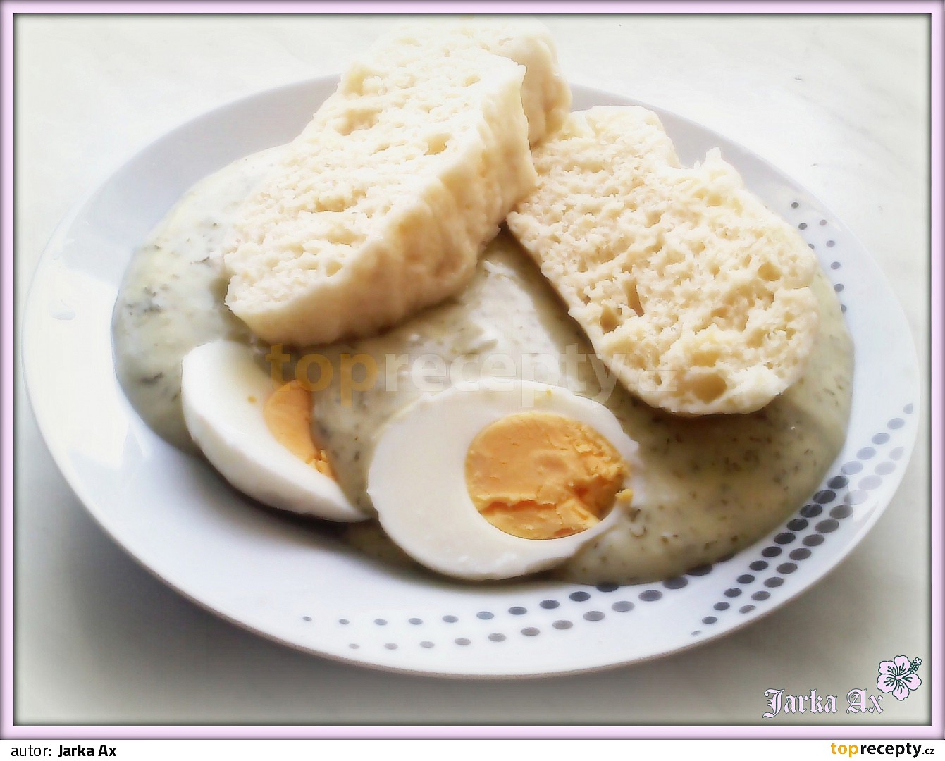 Domácí houskový knedlík recept - TopRecepty.cz