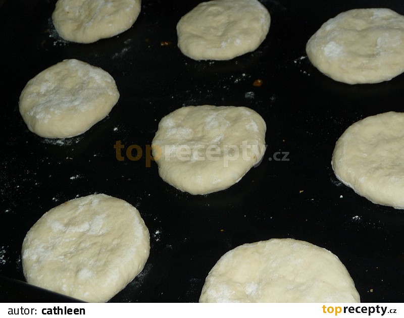 Ražení kaiserek (raženek) recept - TopRecepty.cz