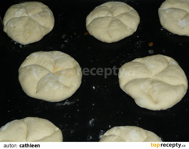 Ražení kaiserek (raženek) recept - TopRecepty.cz