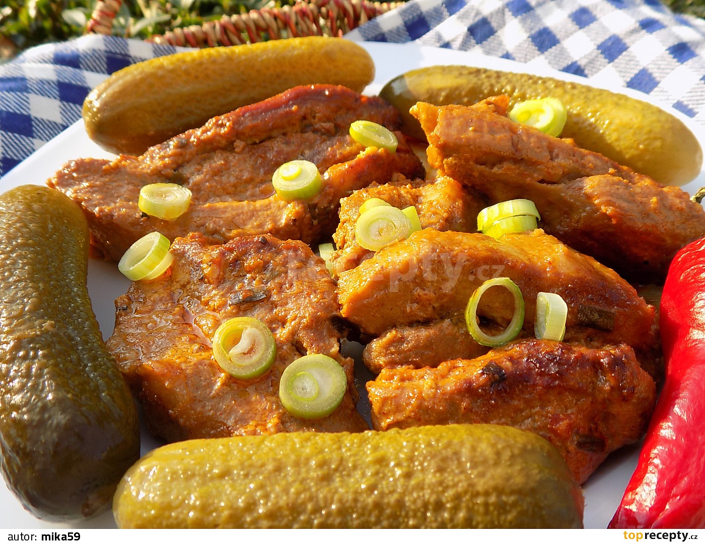 Bůček pečený v marinádě recept - TopRecepty.cz