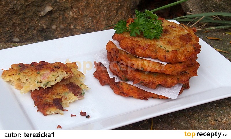 Bramborák se škvarky recept - TopRecepty.cz