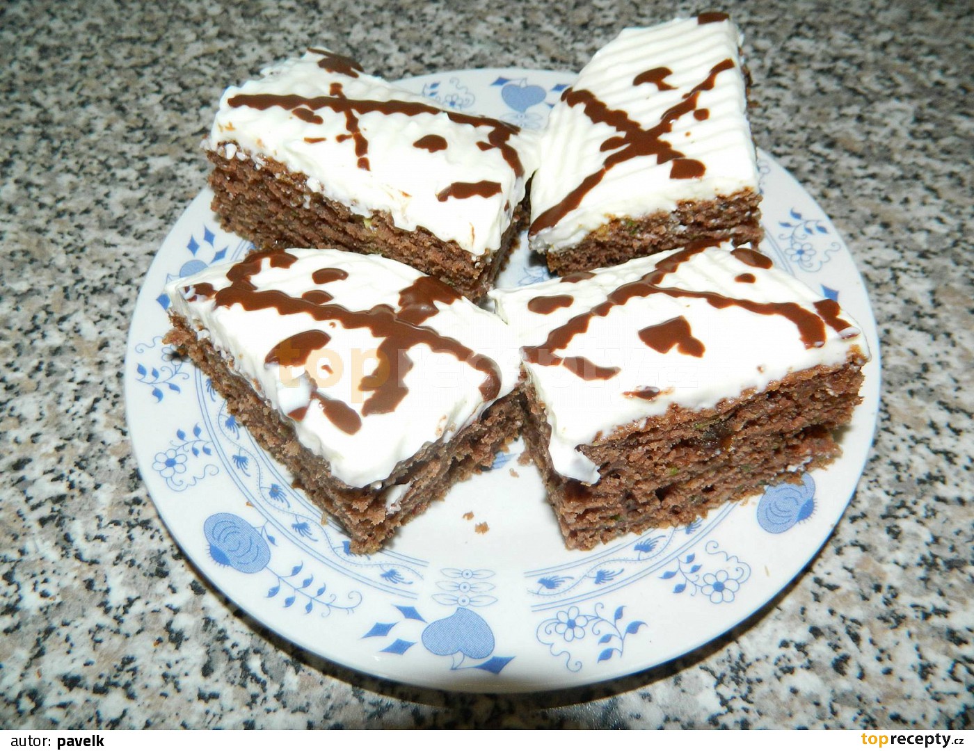 Cuketová buchta s tvarohem recept - TopRecepty.cz