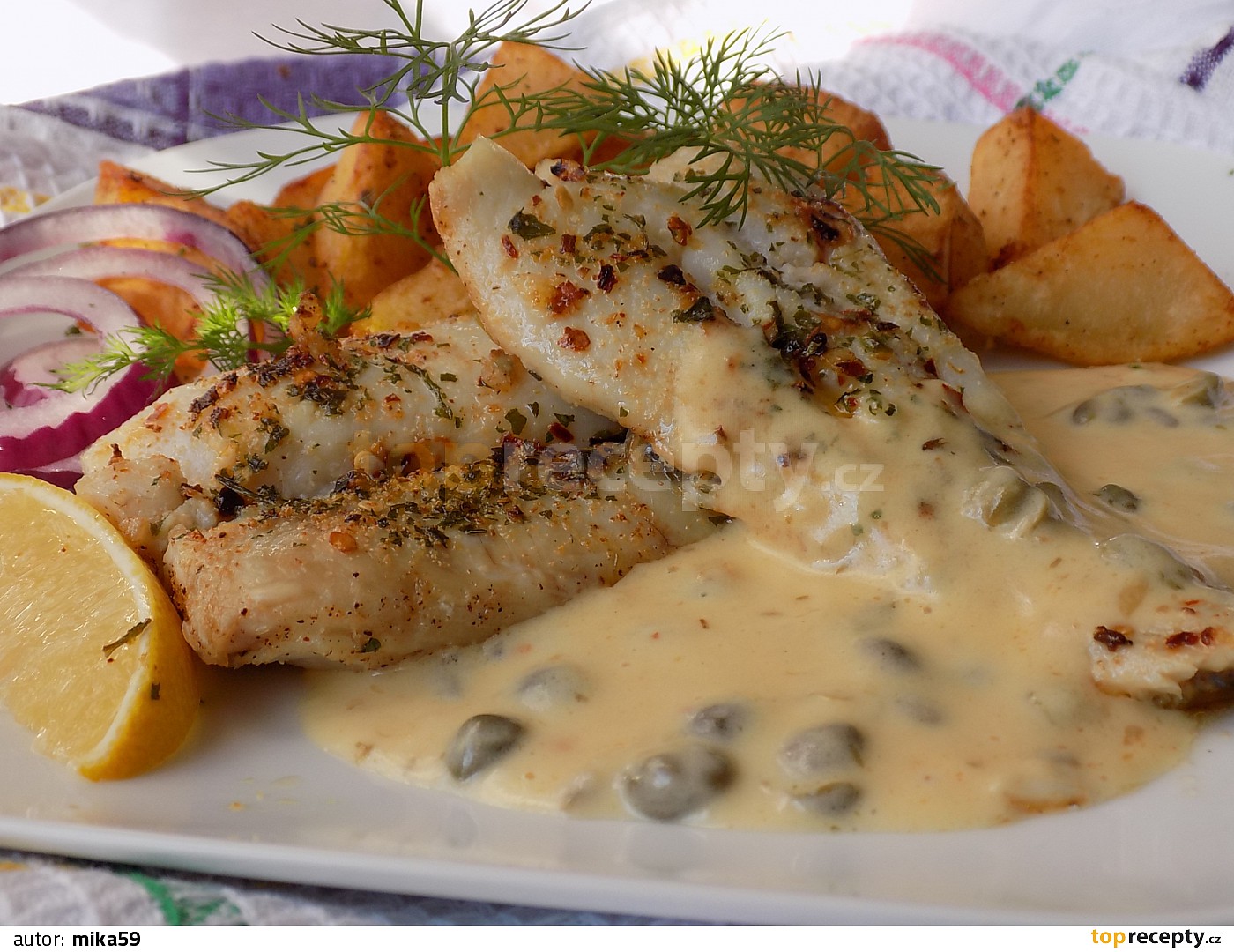 Lehce pikantní sumec s kapary omáčkou recept - TopRecepty.cz