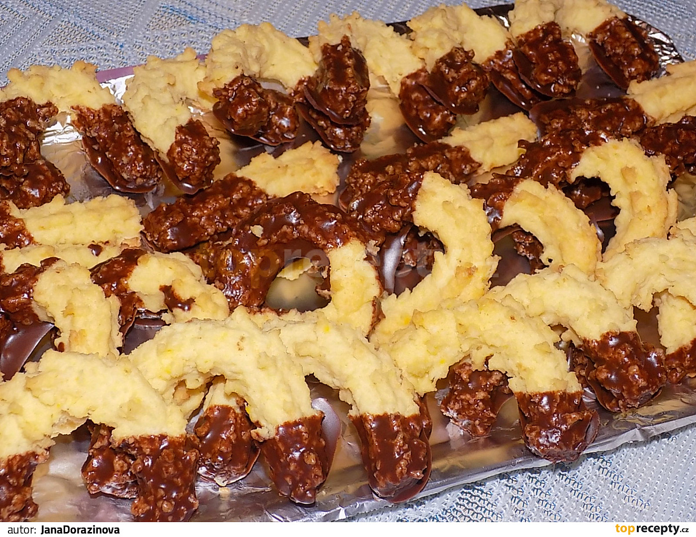 Kokosové strojkové cukroví recept - TopRecepty.cz