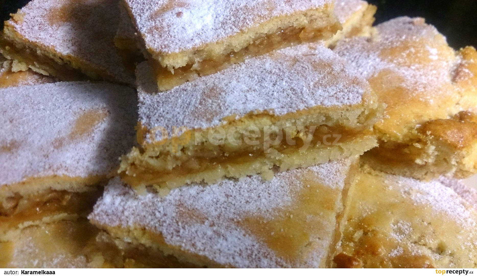 Křehký jablkový koláč - TopRecepty.cz