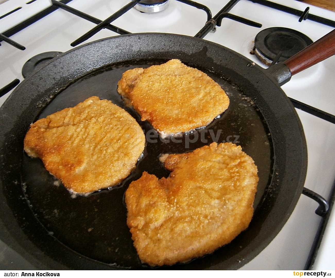 Smažená marinovaná vepřová kotleta - TopRecepty.cz