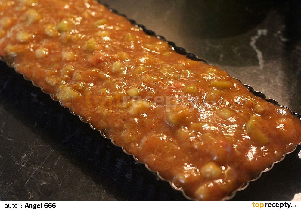 Ořechový koláč s rebarborou recept - TopRecepty.cz