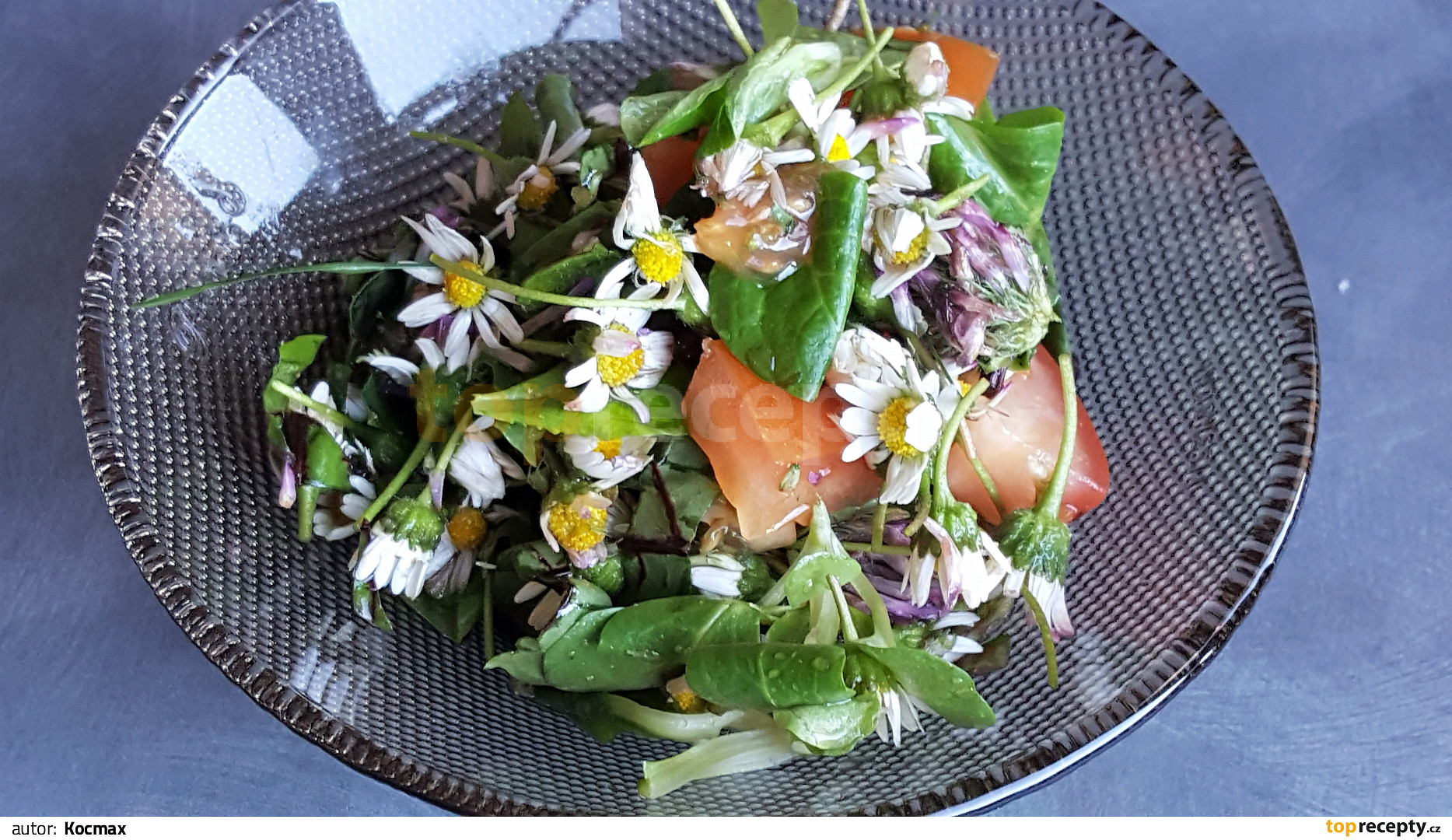 Luční salát recept - TopRecepty.cz