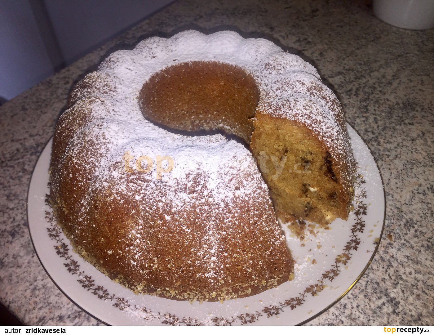 Banánovo datlová bábovka recept - TopRecepty.cz