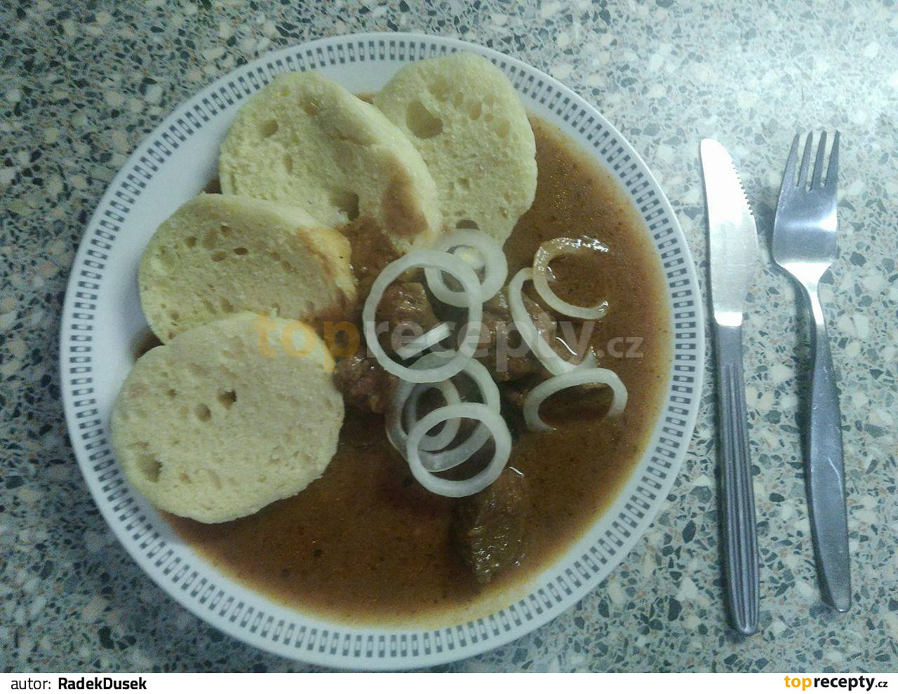 Pravý vepřový guláš recept - TopRecepty.cz