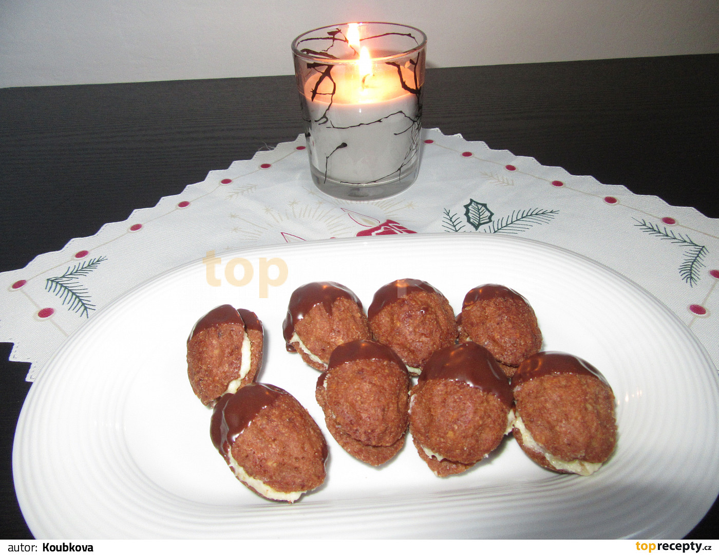 Cukroví - plněné ořechy recept - TopRecepty.cz