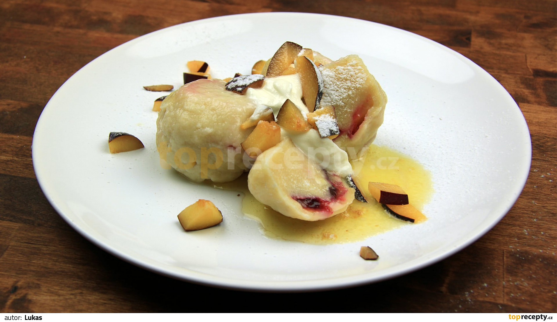 Ovocné tvarohové knedlíky recept - TopRecepty.cz